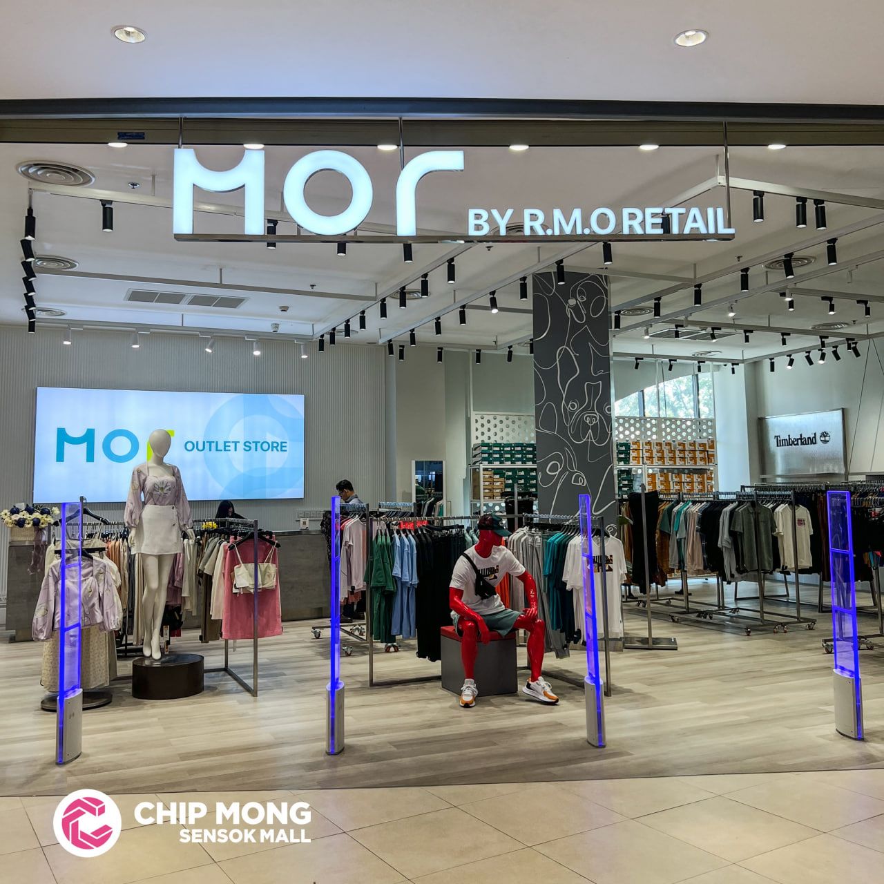 ហាង MOR Outlet Store ប្រកាសលក់បញ្ចុះតម្លៃ ៧០ ភាគរយលើប្រេនល្បីៗ ៤ ...