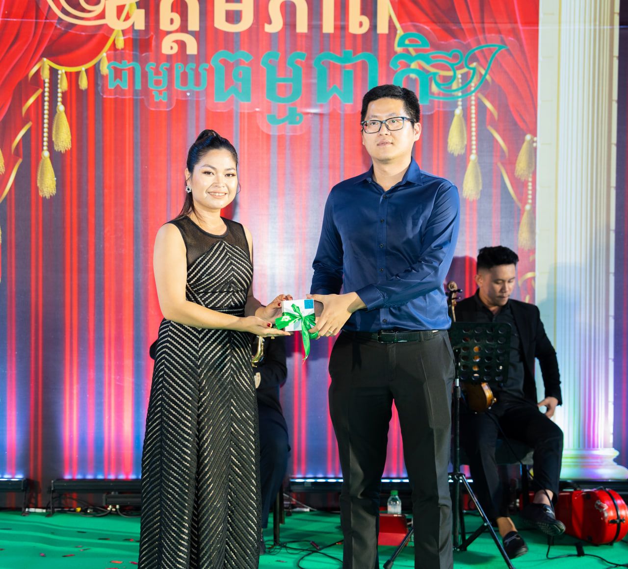បុរី ប៉េង ហួត រៀបចំកម្មវិធីជប់លៀងខ្នាតធំអបអរការបើកលក់ផ្ទះគំរូថ្មី
