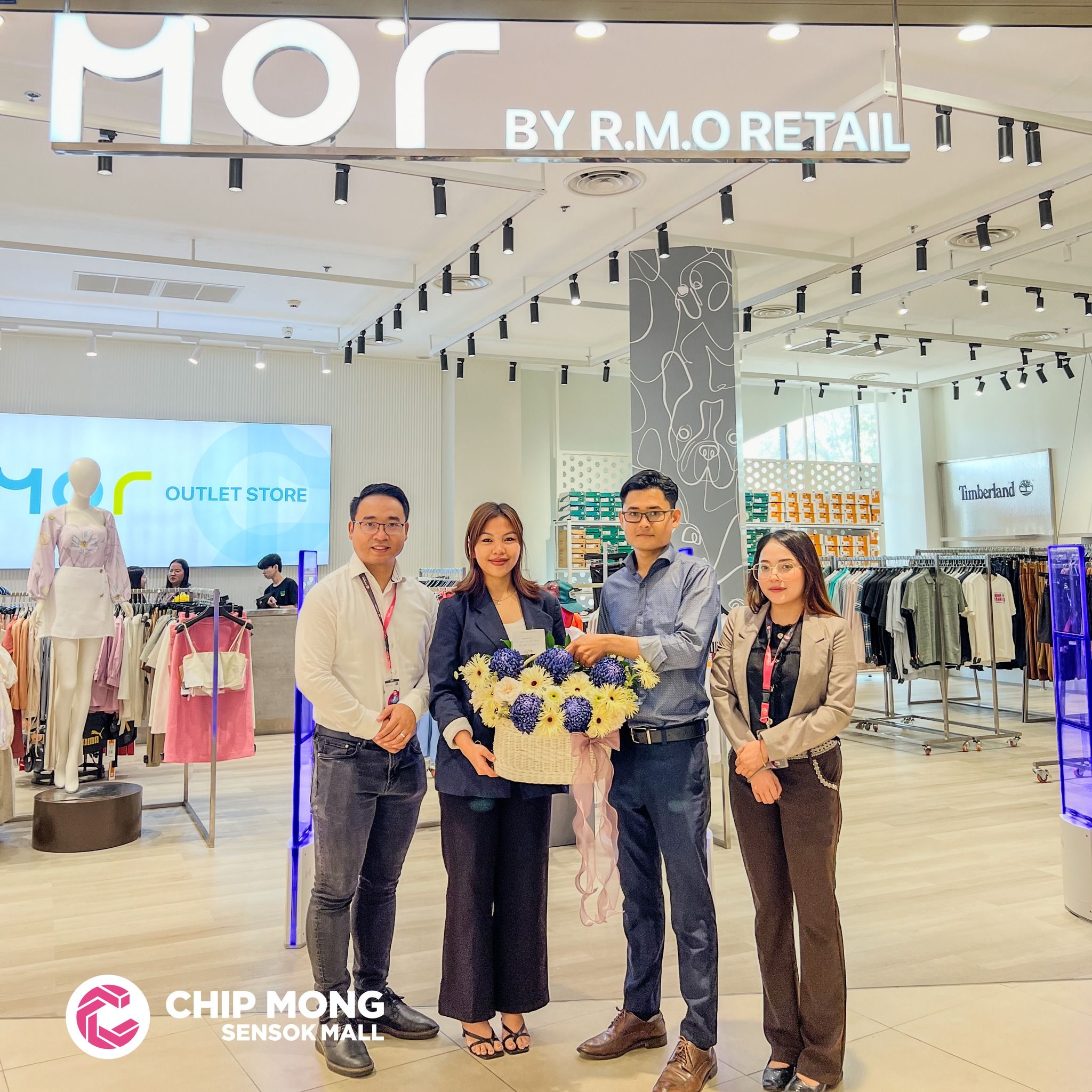 ហាង MOR Outlet Store ប្រកាសលក់បញ្ចុះតម្លៃ ៧០ ភាគរយលើប្រេនល្បីៗ ៤ ...