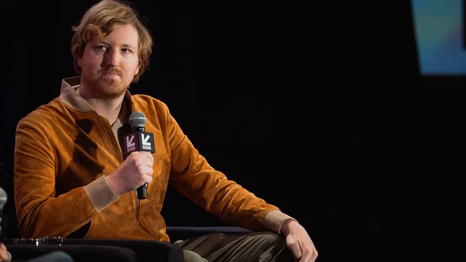 រៀនមិនចប់សកល Austin ចេញរកស៊ីរបរបច្ចេកវិទ្យា ក្លាយជាមហាសេដ្ឋីក្មេងបំផុត ...