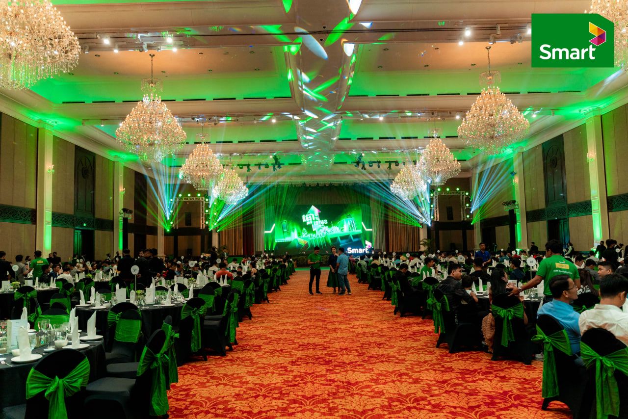 ក្រុមហ៊ុន Smart Axiata ...