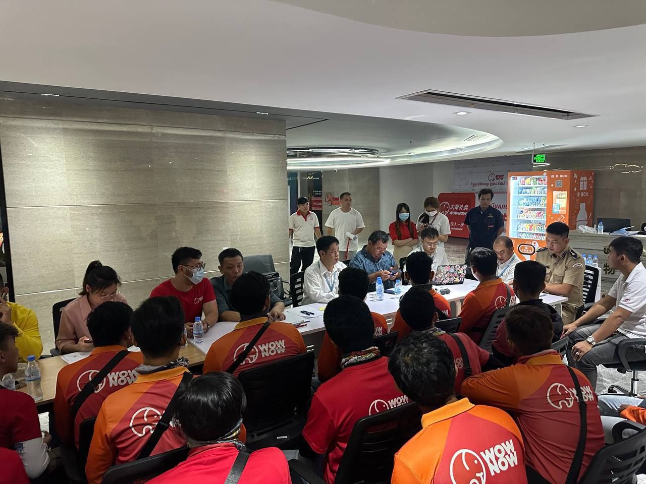 ក្រុមហ៊ុន WOWNOW ធ្វើការស្រាយបំភ្លឺស្តីពីការតវ៉ារបស់បុគ្គលិកដឹកជញ្ជូនអាហារ