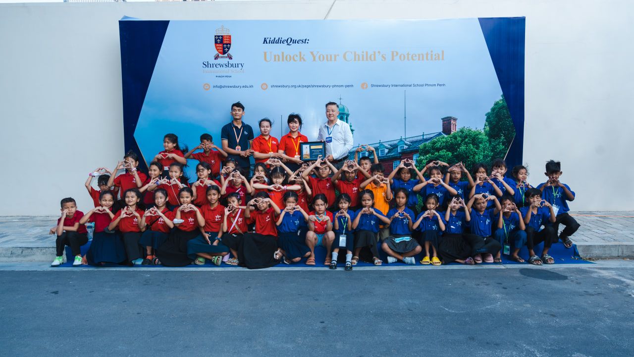 កុមារជាច្រើនទទួលបានភាពរីករាយពីសកម្មភាពដ៏អស្ចារ្យក្នុងព្រឹត្តិការណ៍ ...